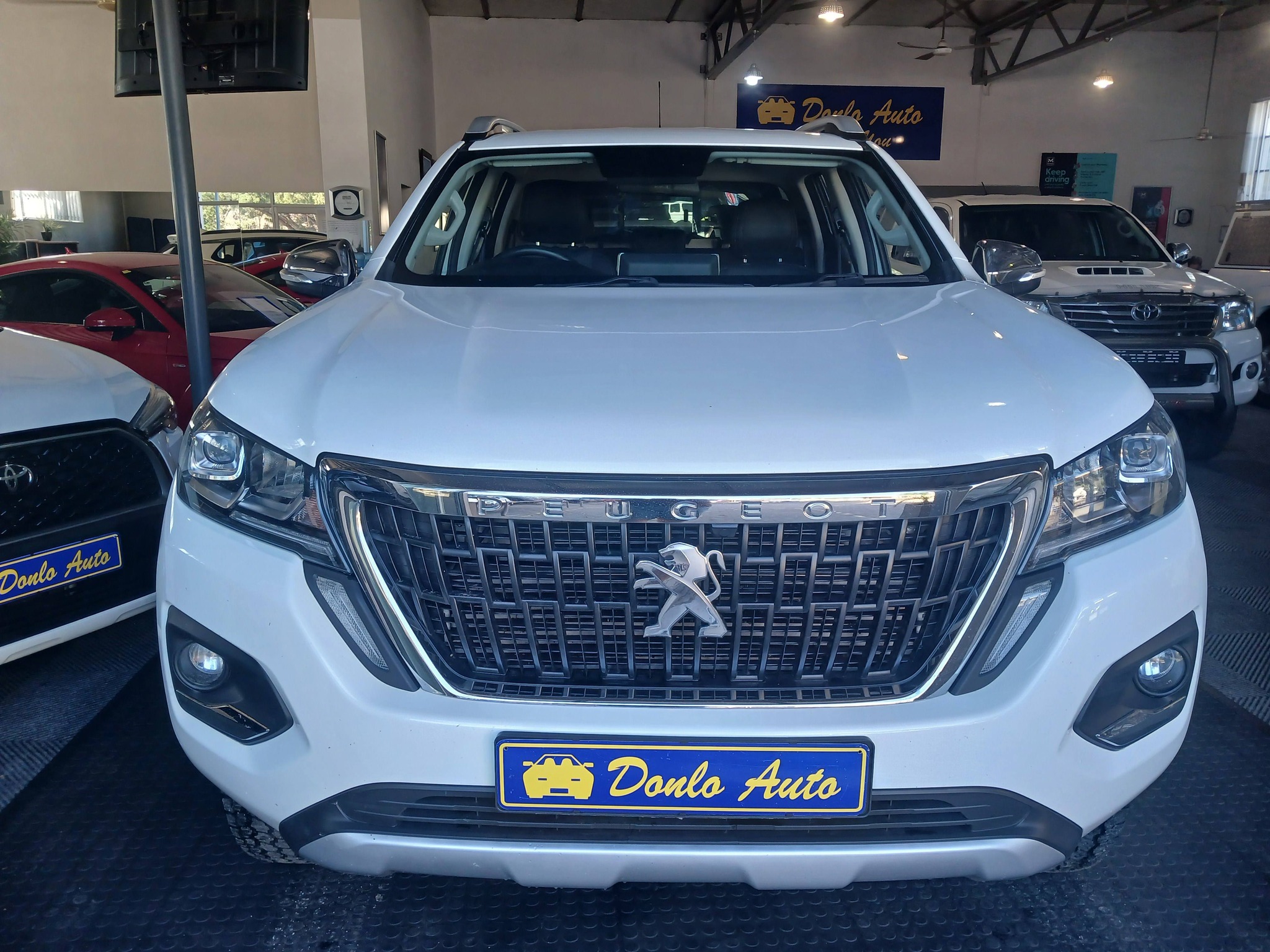 2024 Peugeot Landtrek 1.9TD Allure Double Cab Q2FyTGlzdGluZzo1OTM1NzE ...