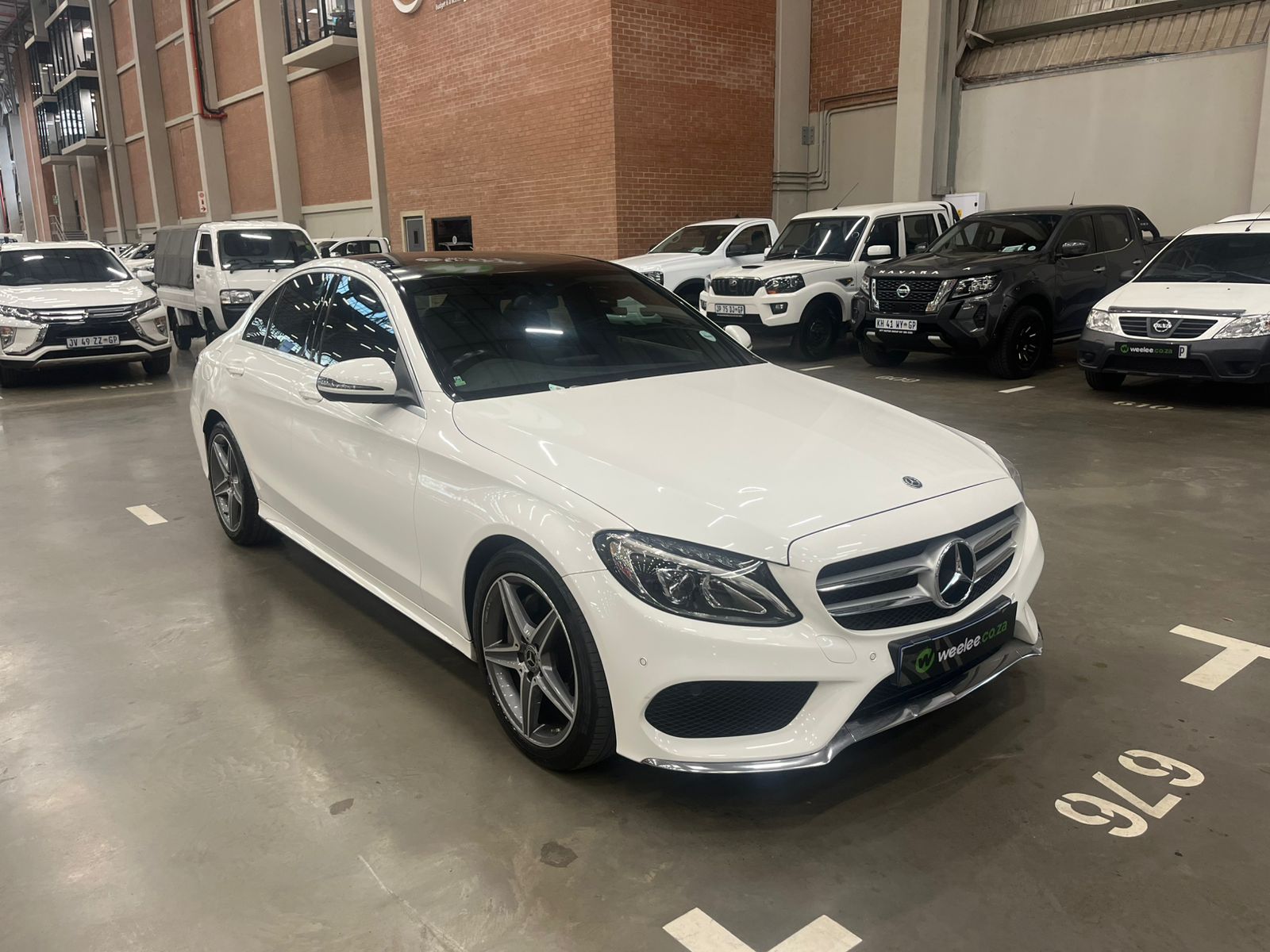 2017 Mercedes Benz C Class C 180 AMG Line Auto Q2FyTGlzdGluZzo0MDY5NTg ...