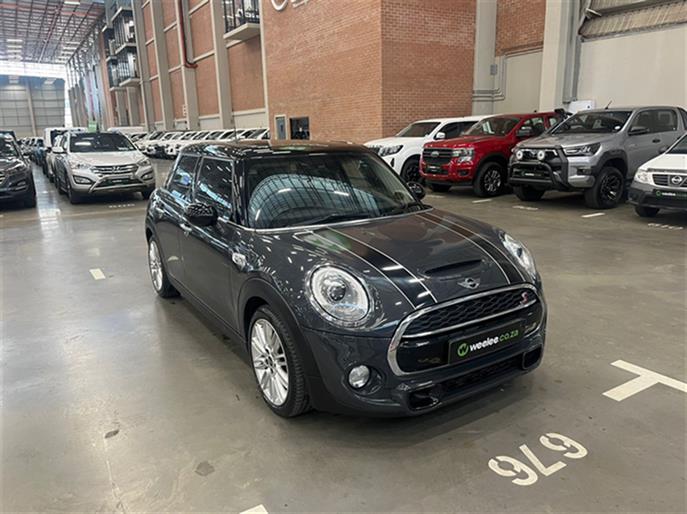 2018 MINI Cooper S Mark IV 141 kW XS72 Steptronic 5 Doors ...