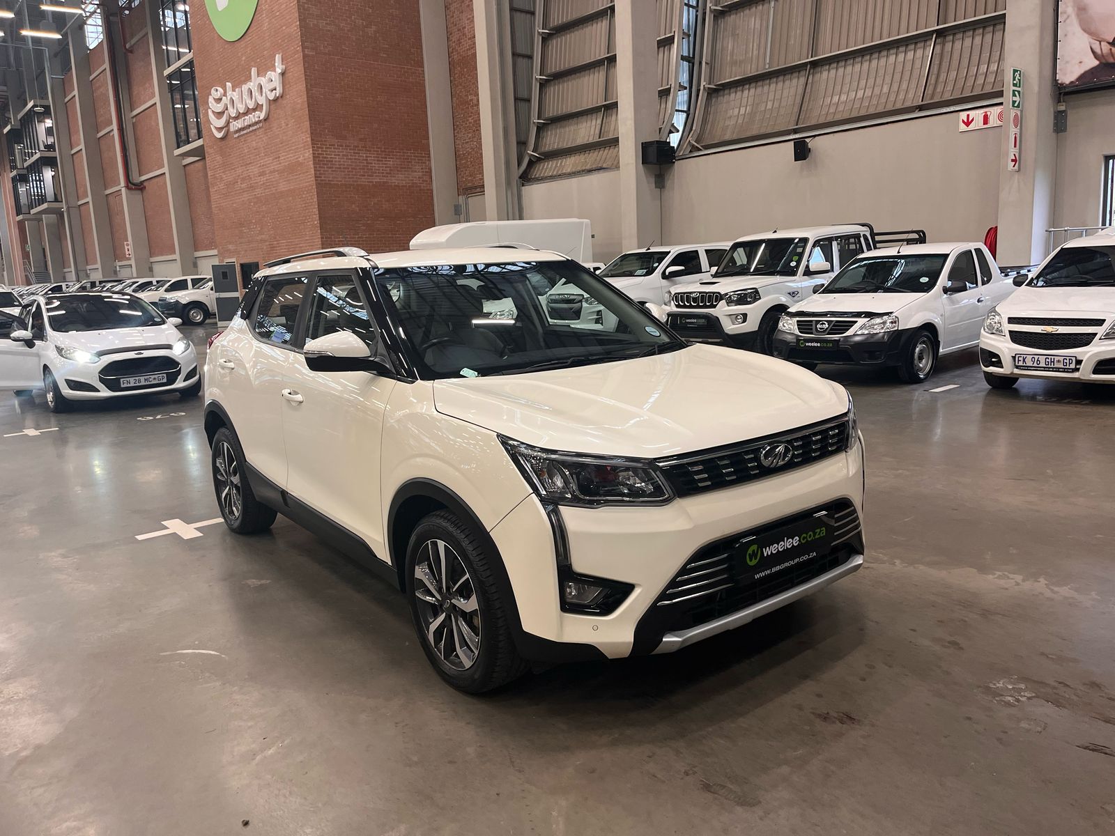 2019 Mahindra XUV 300 1.5D W8 Q2FyTGlzdGluZzo0MjE5NDY R214500 | Avo Auto