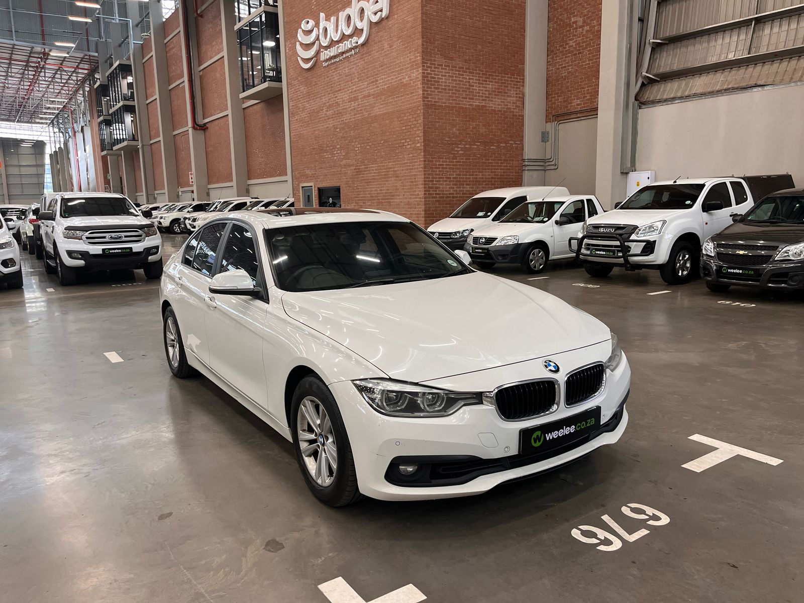 2018 BMW 318 - F30 318i F30 Auto Q2FyTGlzdGluZzo0MjQwMzA R269900 | Avo Auto