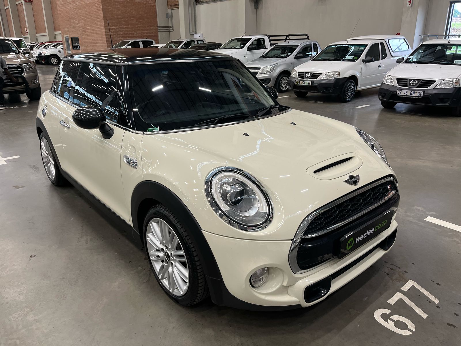 2018 MINI Cooper S Mark IV 141 kW Q2FyTGlzdGluZzo0MzgyMjY R254900 | Avo ...