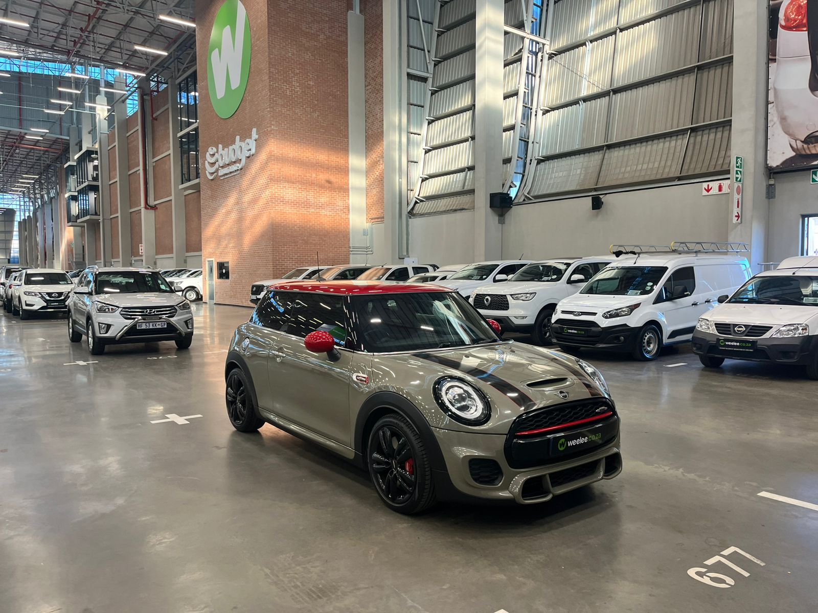 2018 MINI Cooper JCW Steptronic Q2FyTGlzdGluZzo0ODY5OTI R344900 | Avo Auto