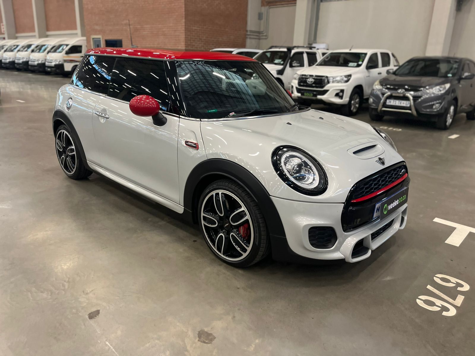 2019 MINI Cooper JCW Steptronic Q2FyTGlzdGluZzozNjA5MDY R389500 | Avo Auto
