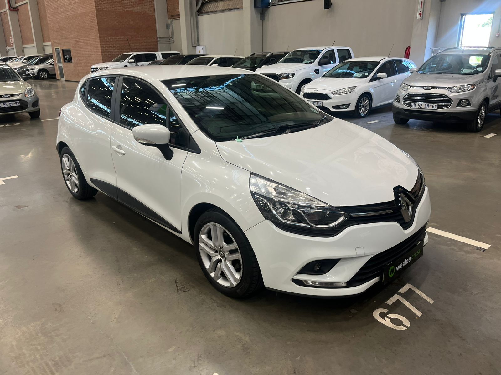 2017 Renault Clio IV 900T 66kW Expression 5 Door ...