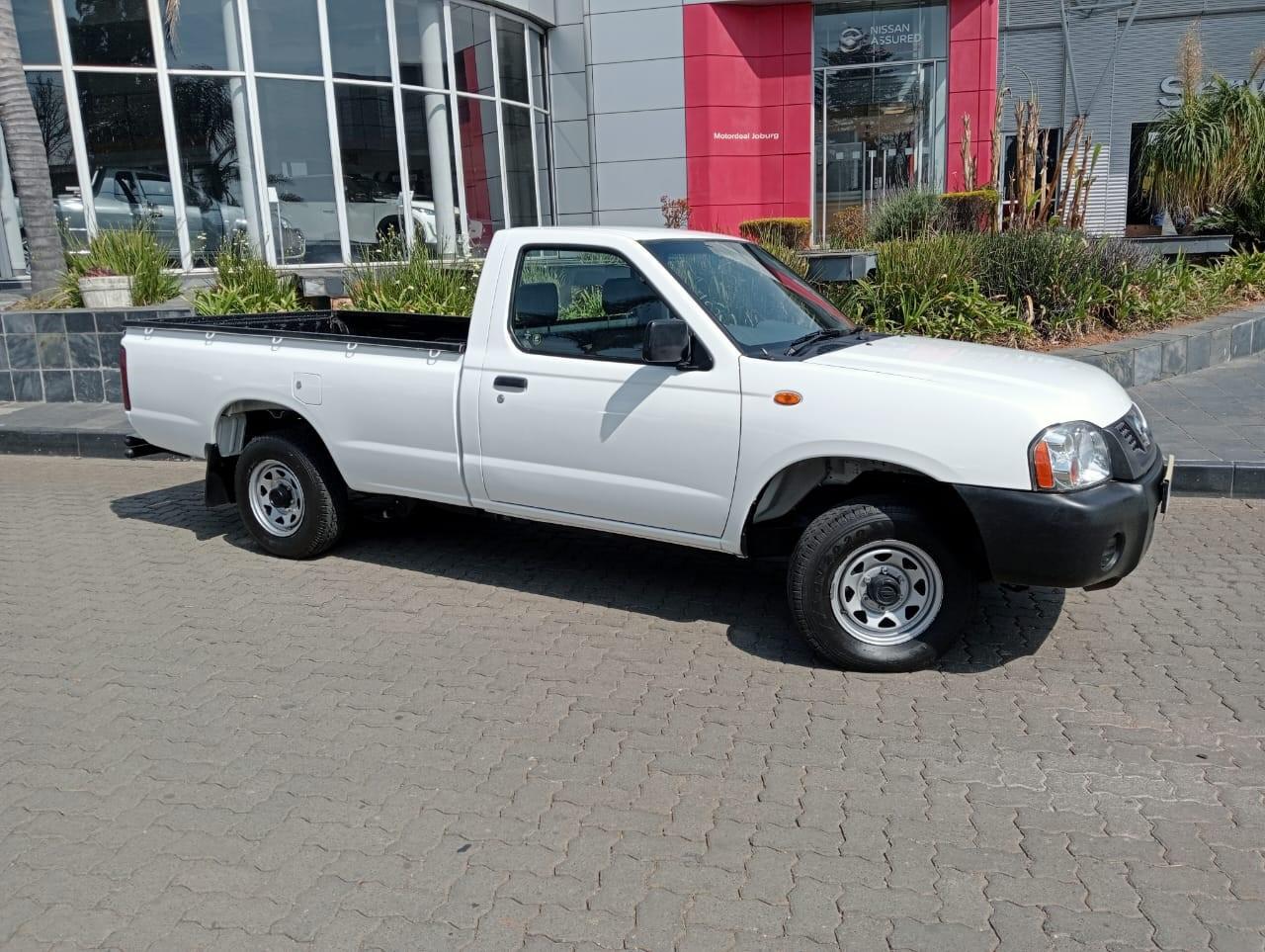 2017 Nissan Hardbody NP 300 Hardbody NP300 2.0i LWB Single Cab ...