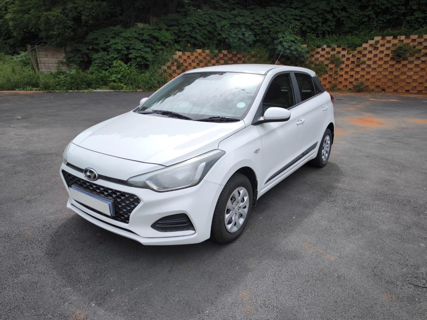 2018 Hyundai i20 1.2 Motion Q2FyTGlzdGluZzozOTczMDQ R189990 | Avo Auto