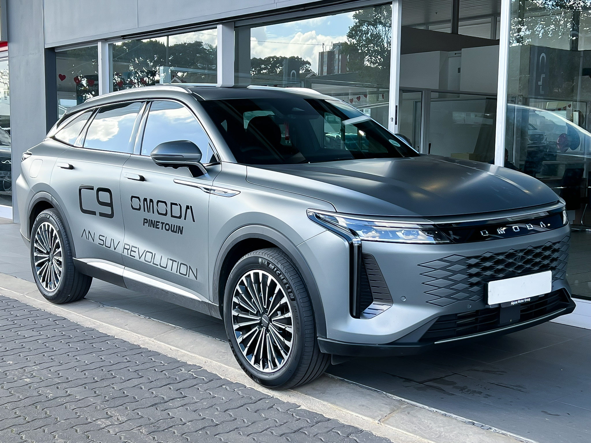 2025 Omoda C9 2.0 TGDi 400T Inspire Q2FyTGlzdGluZzo0MDI3MjE R739900 | Avo Auto