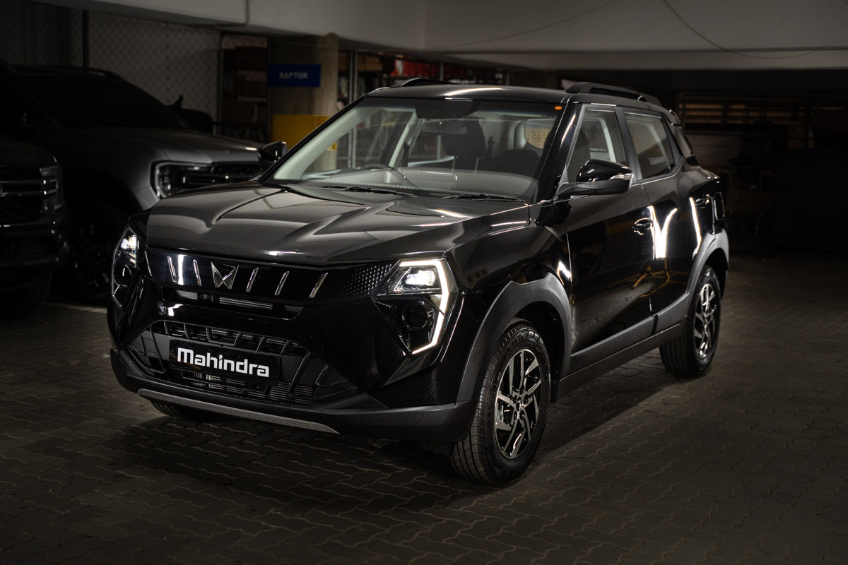 2025 Mahindra XUV 3XO 1.2T AX5 Auto Q2FyTGlzdGluZzo0NjYyNjQ R329890 | Avo Auto