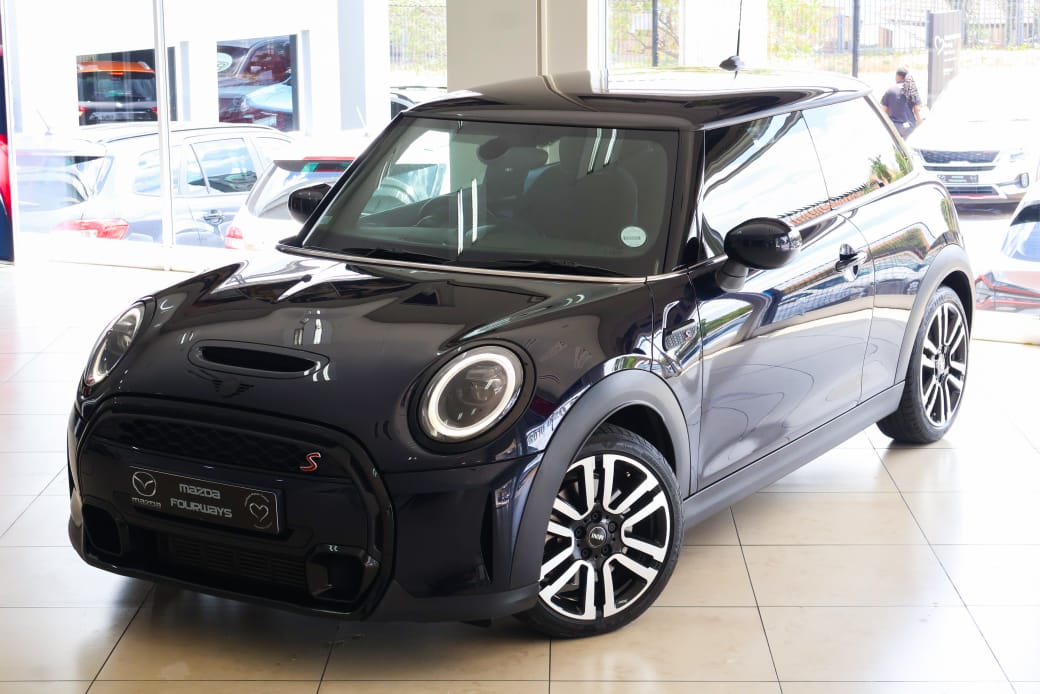 2022 MINI Cooper S Mark V 141 kW Steptronic Q2FyTGlzdGluZzo0MjQzNDQ ...