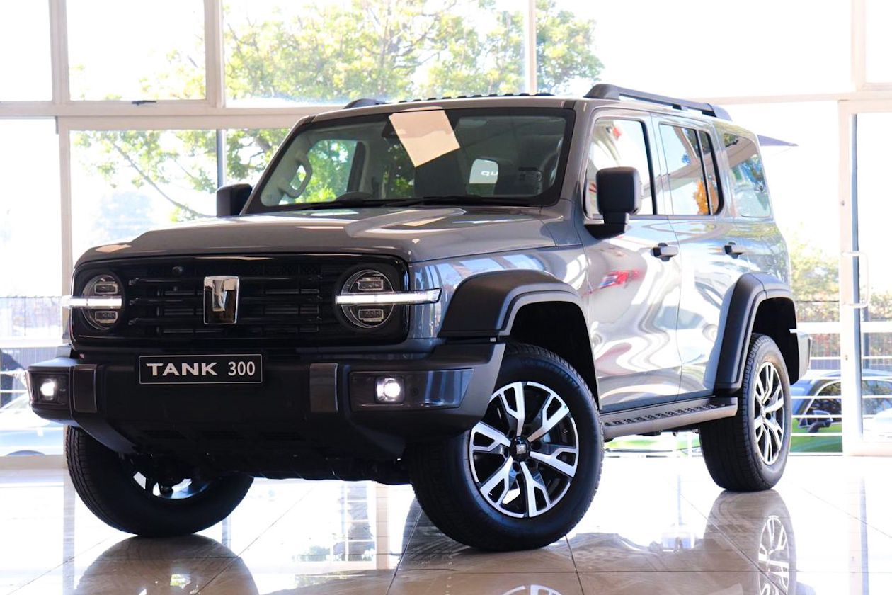 2025 GWM Tank 300 2.0T Super Luxury Hybrid Auto 4x4 ...