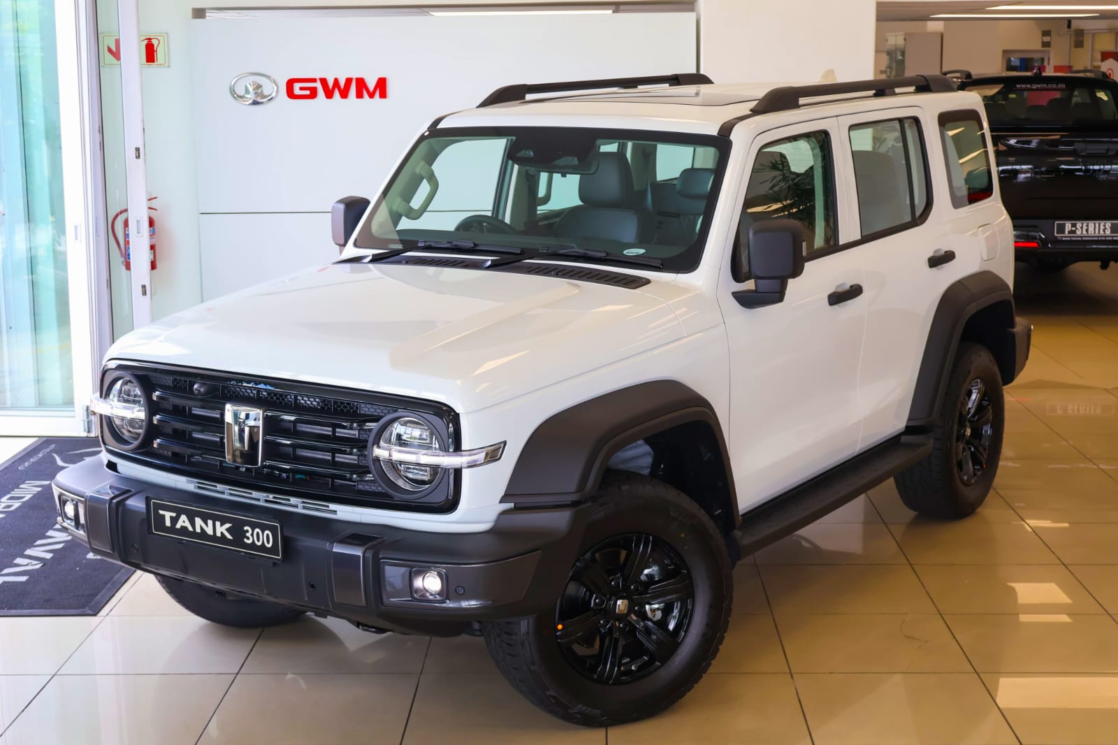 2025 GWM Tank 300 2.4 TD Super Luxury Auto 4x4 Q2FyTGlzdGluZzo1MDUzMzc ...