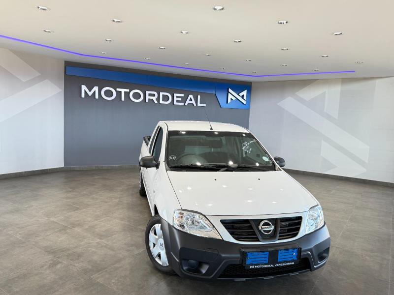 2024 Nissan NP 200 NP200 1.6i Aircon Q2FyTGlzdGluZzo0MDM4NTc R249800 ...