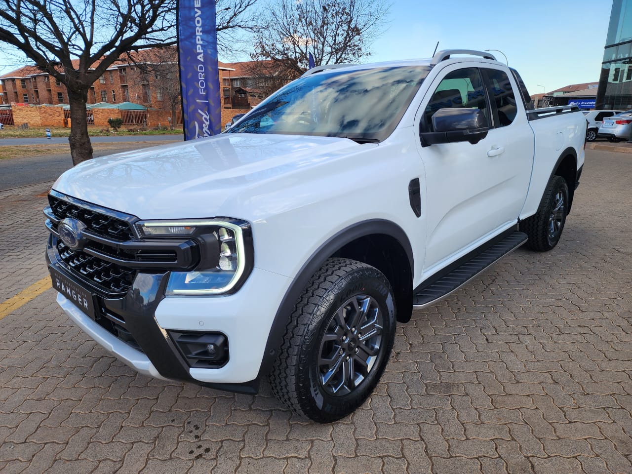2025 Ford Ranger 2.0D Bi-Turbo Wildtrak HR Super Cab Auto 4x4 Q2FyTGlzdGluZzo0MjMyMzU R768800 ...