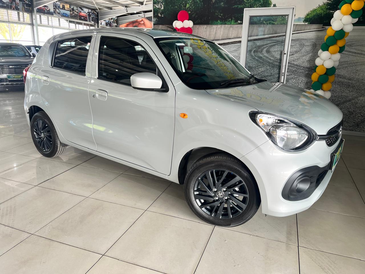 2024 Toyota Vitz 1.0 XR Q2FyTGlzdGluZzozNTM0NTc R209950 | Avo Auto