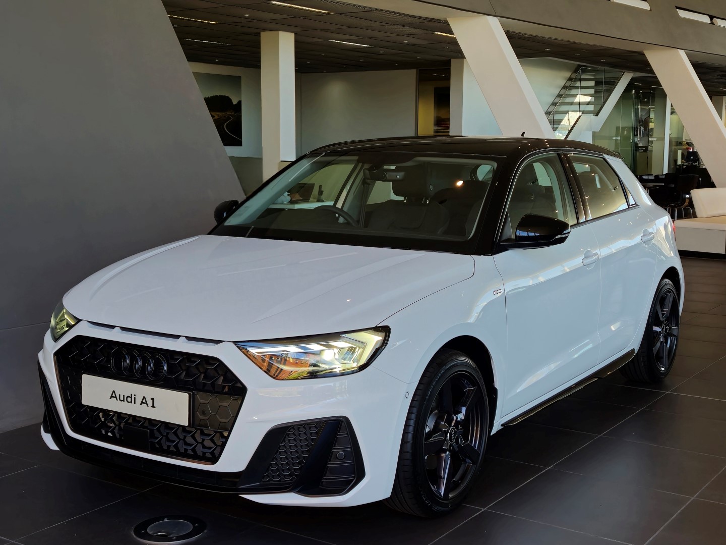 2025 Audi A1 Sportback 1.0 T FSi Black Edition S-tronic 30 TFSI ...