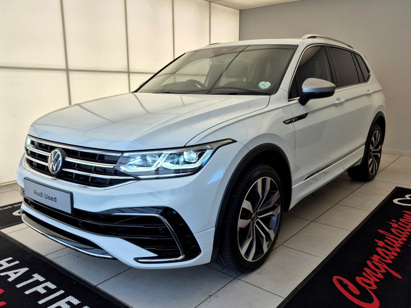 Vw Tiguan R Line 2 0 Tsi 4motion