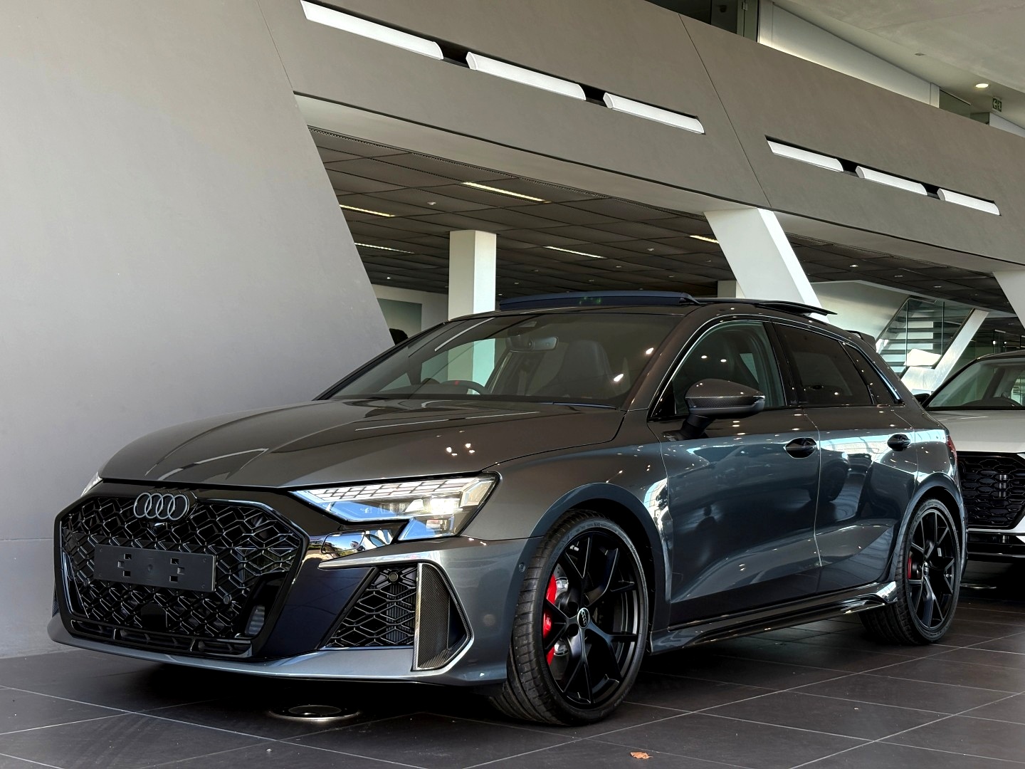 2025 Audi RS3 Sportback Quattro S-Tronic Carbon Edition ...