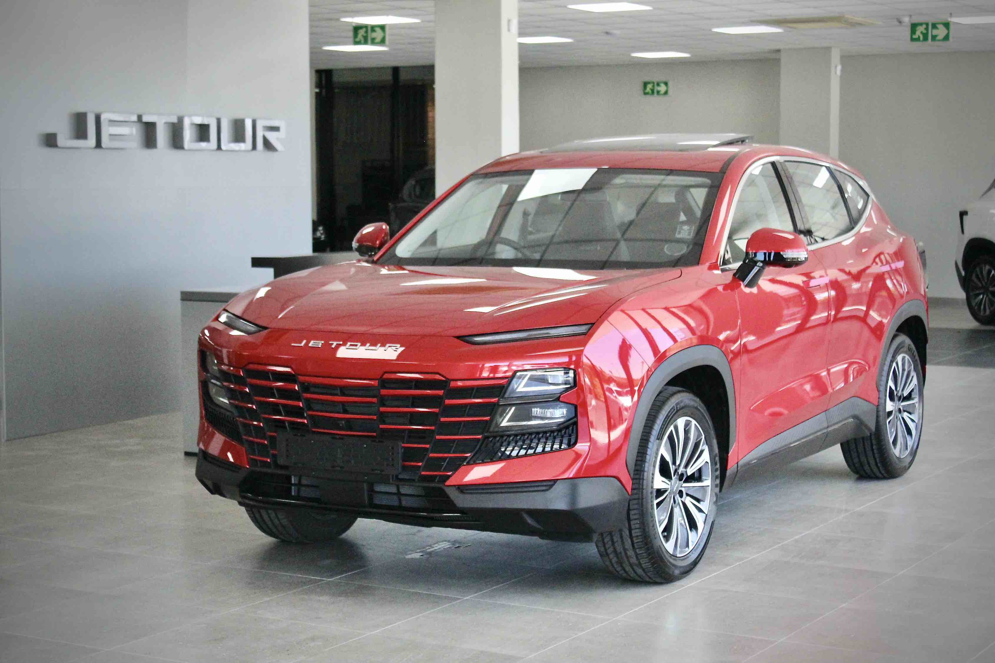 2026 Jetour Dashing 1.5T Deluxe Q2FyTGlzdGluZzo0MjU0NzI R469900 | Avo Auto