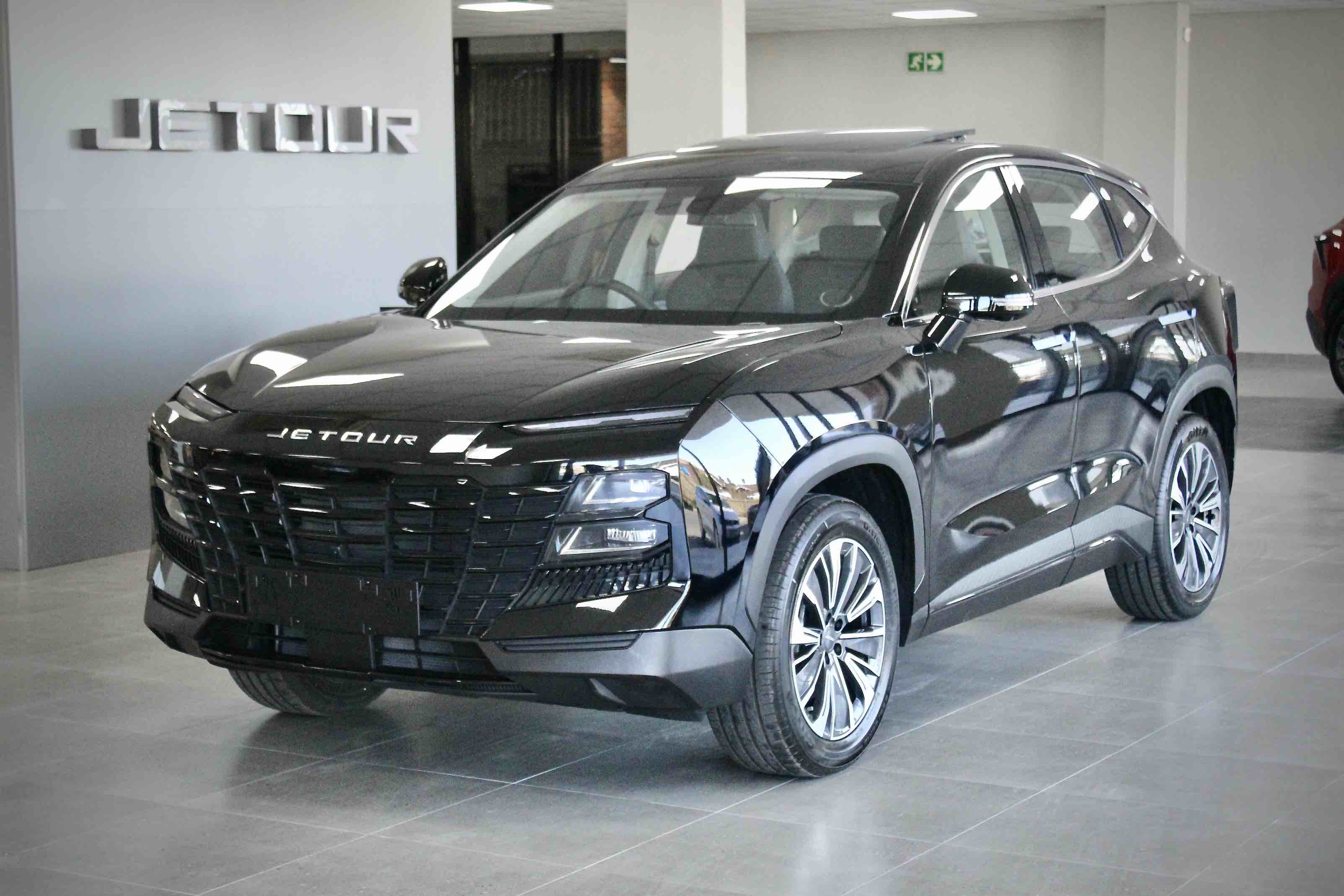 2026 Jetour Dashing 1.5T Deluxe Q2FyTGlzdGluZzo0MjU0ODQ R449900 | Avo Auto
