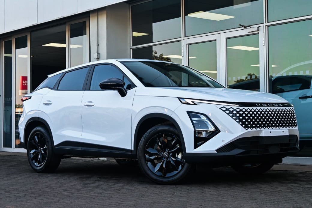2025 Omoda C5 1.5T Luxury X Q2FyTGlzdGluZzo0NTk2NjU R389900 | Avo Auto