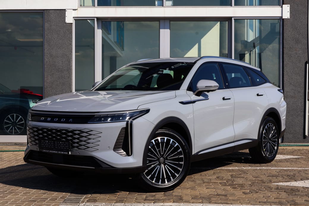 2025 Omoda C9 2.0 TGDi 400T Inspire Q2FyTGlzdGluZzo0NzkxMTA R739900 ...
