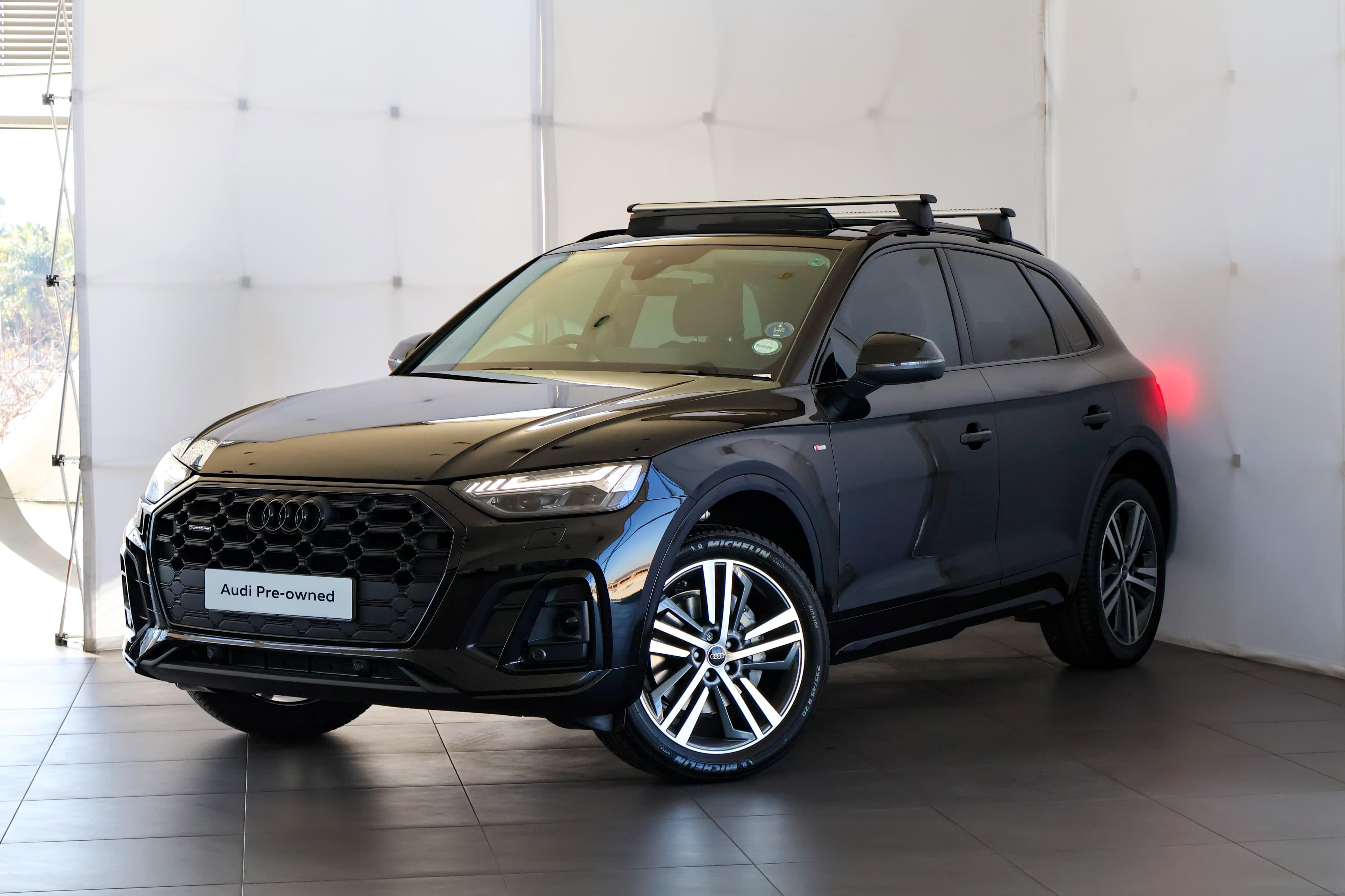 2025 Audi Q5 40 TDi Quattro S-tronic Black Edition ...