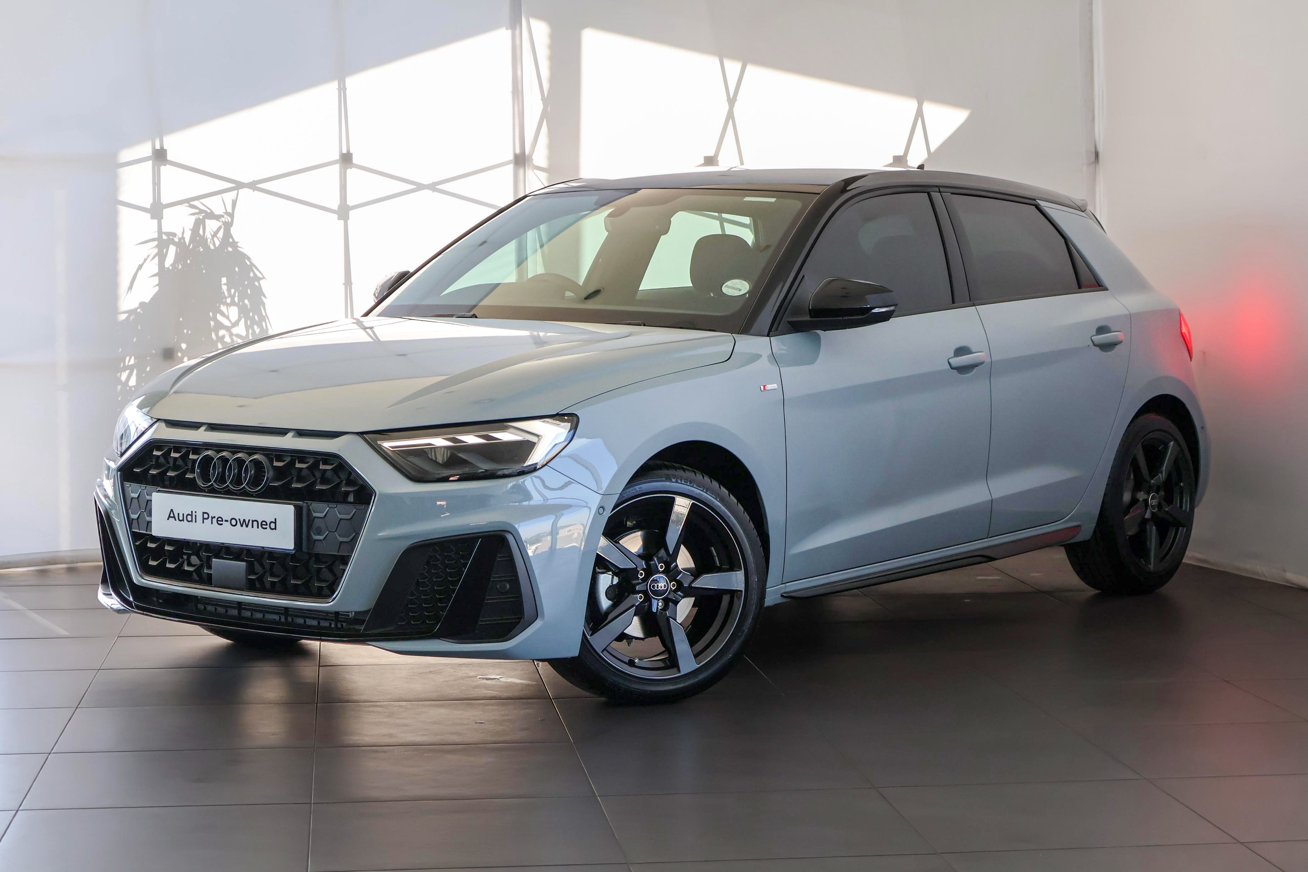 2025 Audi A1 Sportback 1.0 T FSi Black Edition S-tronic 30 TFSI ...