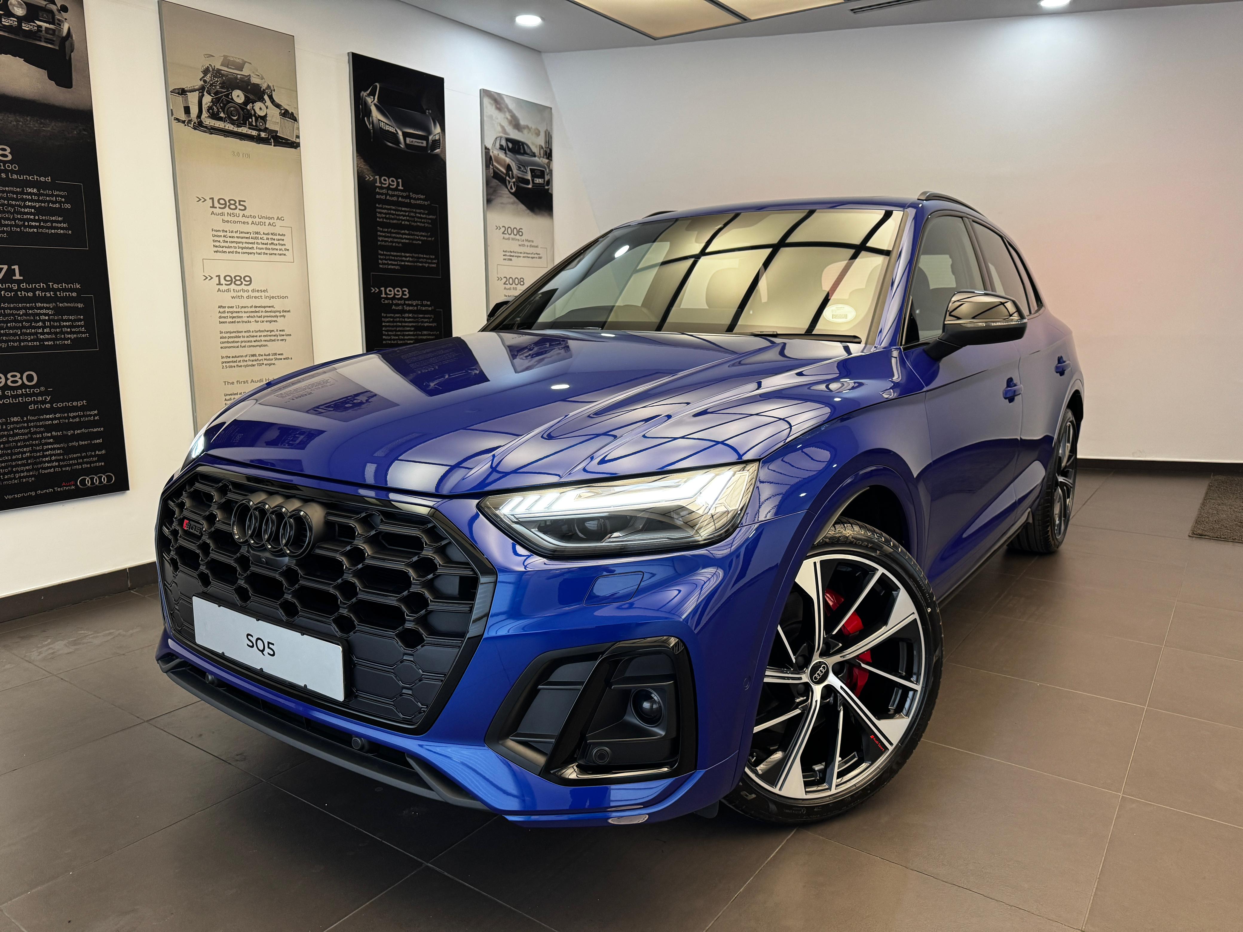 2025 Audi SQ5 Quattro Tiptronic Black Edition Q2FyTGlzdGluZzo0MTc1MTY ...