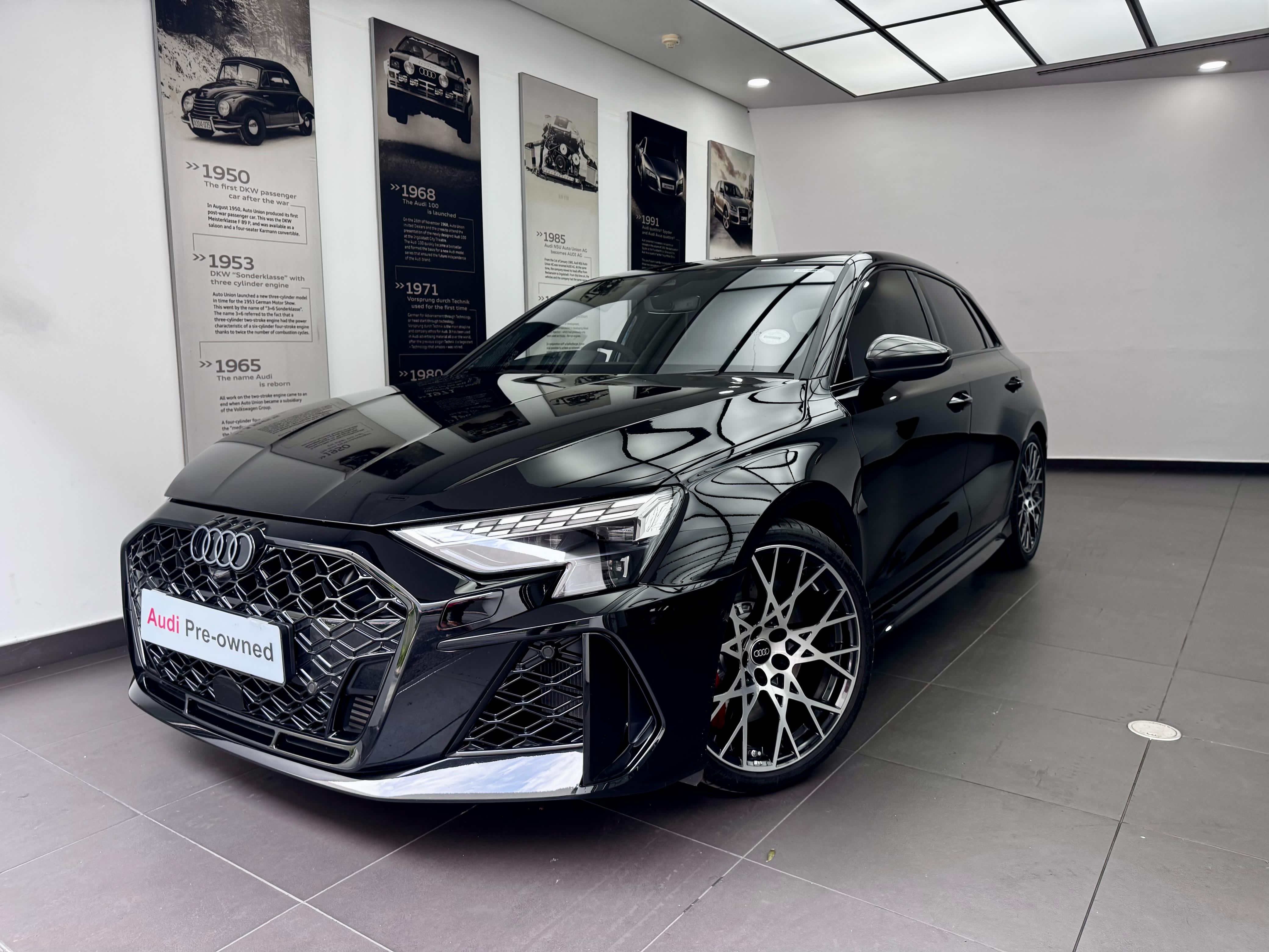 2025 Audi RS3 Sportback Quattro S-Tronic Q2FyTGlzdGluZzo0Njk4MDU ...