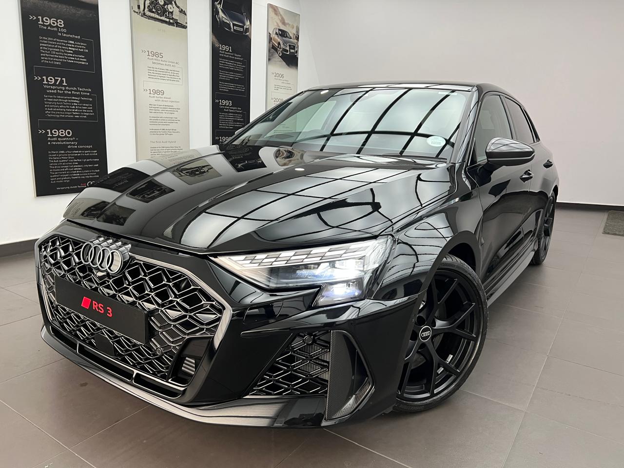 2025 Audi RS3 Sportback Quattro S-Tronic Carbon Edition ...