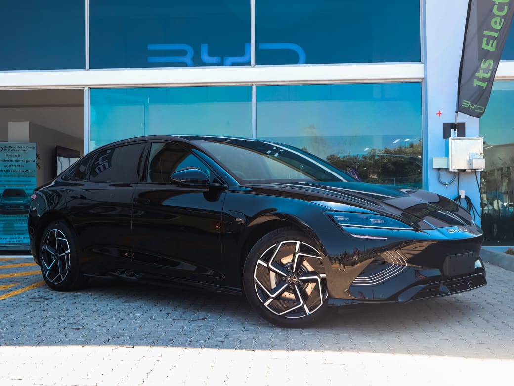 2025 BYD Seal AWD Q2FyTGlzdGluZzo0MzkwODE R1269494 | Avo Auto