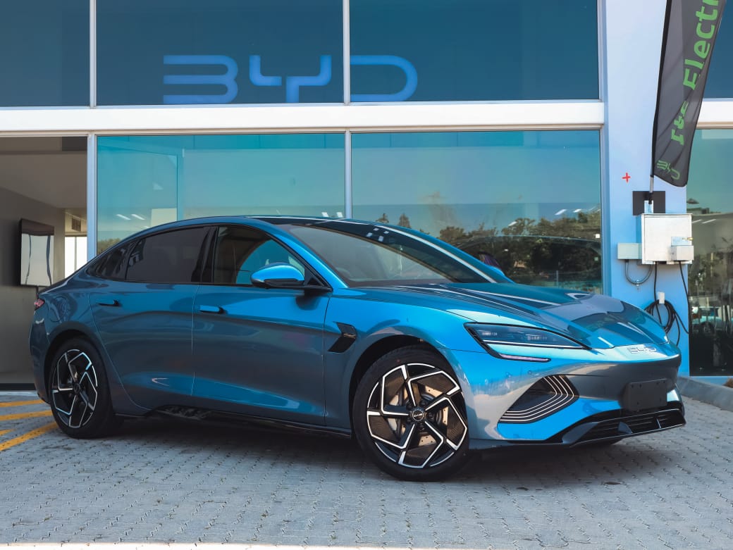 2025 BYD Seal AWD Q2FyTGlzdGluZzo0MzkwOTY R1257994 | Avo Auto