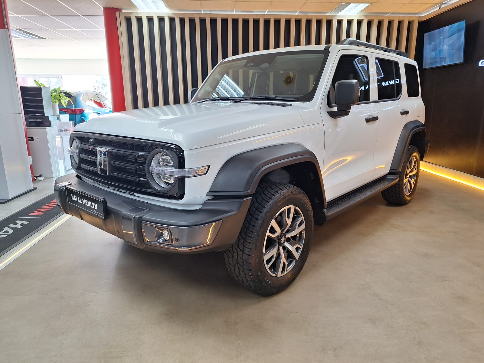 2025 GWM Tank 300 2.4TD Ultra Luxury Auto 4x4 Q2FyTGlzdGluZzo0Mjg5OTE ...