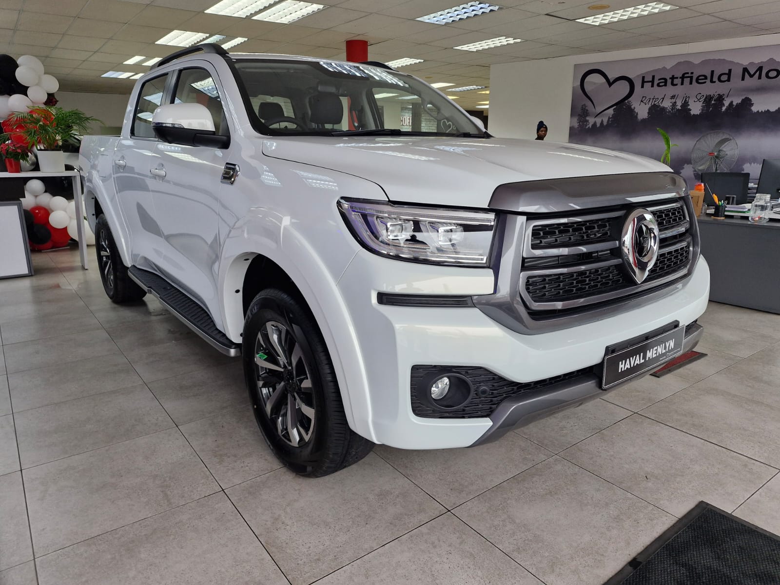 2025 GWM P300 2.4TD LT Double Cab Auto 4x4 Q2FyTGlzdGluZzo0NDI3MTA ...