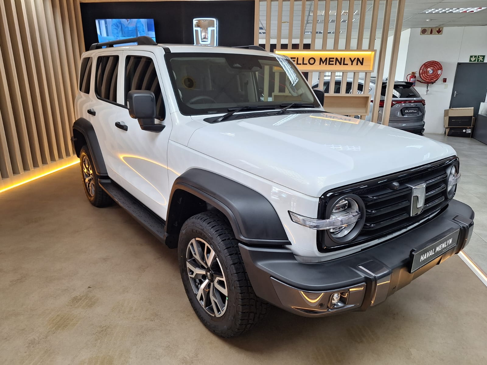 2025 GWM Tank 300 2.4TD Ultra Luxury Auto 4x4 Q2FyTGlzdGluZzo1MDA5NTc ...