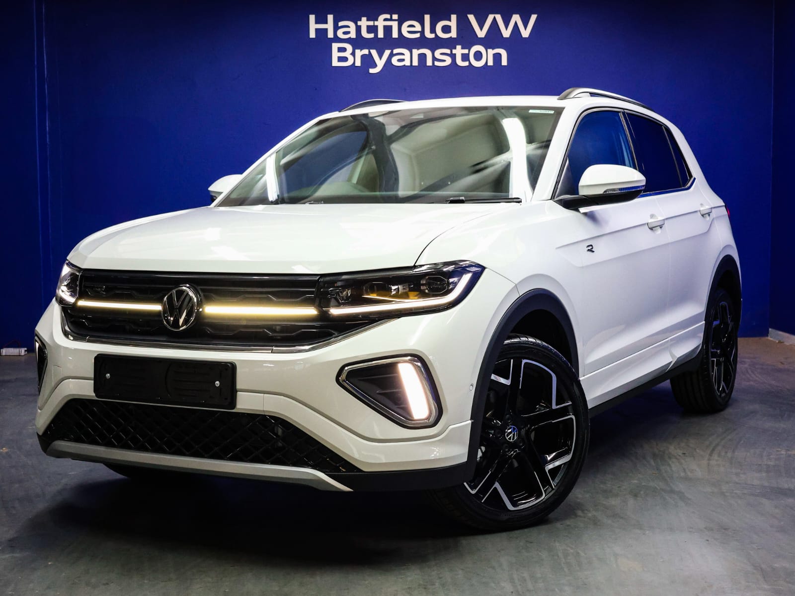 2025 Volkswagen VW T-Cross TSi 1.0 R-Line Q2FyTGlzdGluZzo0ODI4MjA ...