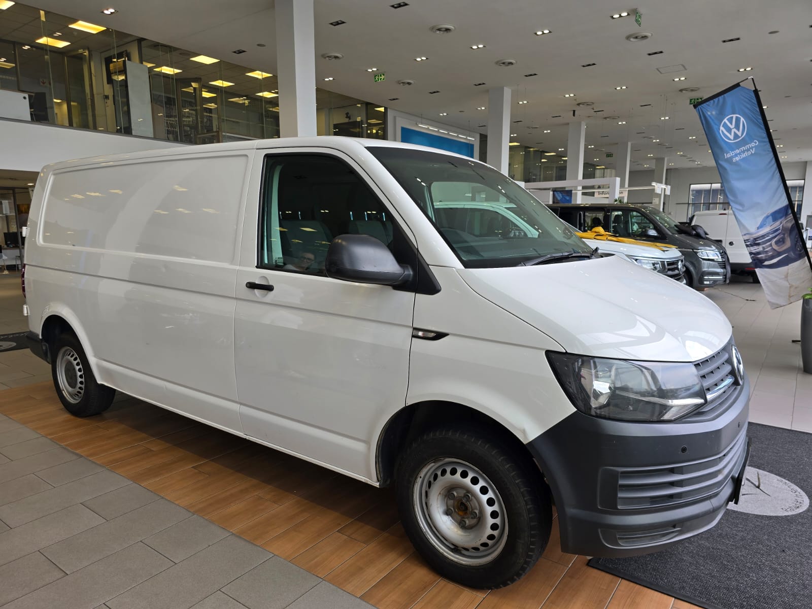 2017 Volkswagen VW Transporter 2.0 TDi 75 kW Panel Van LWB ...