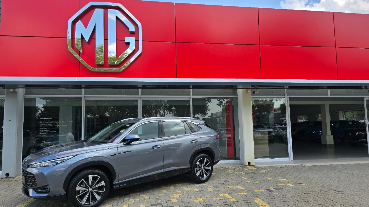 2025 MG HS 1.5T Del Auto Q2FyTGlzdGluZzo0MjgzNTE R499900 | Avo Auto