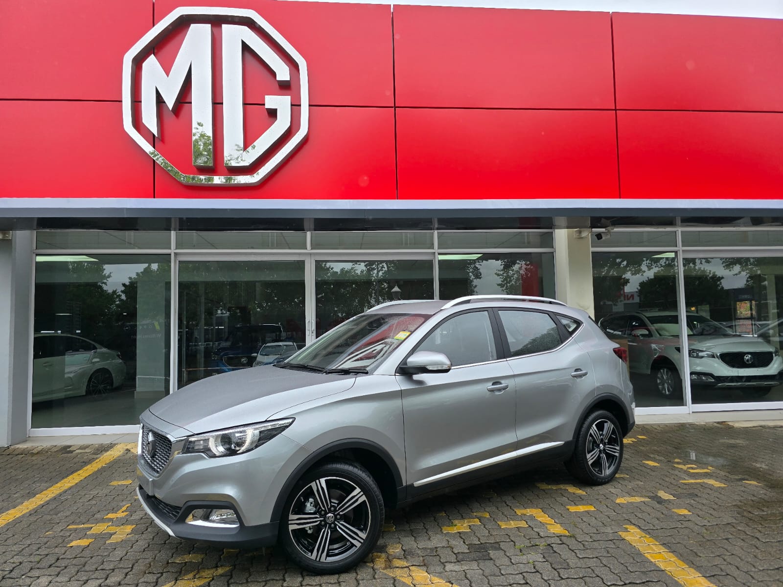 2025 MG ZS 1.5 Delux Auto Q2FyTGlzdGluZzo1MTA1NzA R309900 | Avo Auto