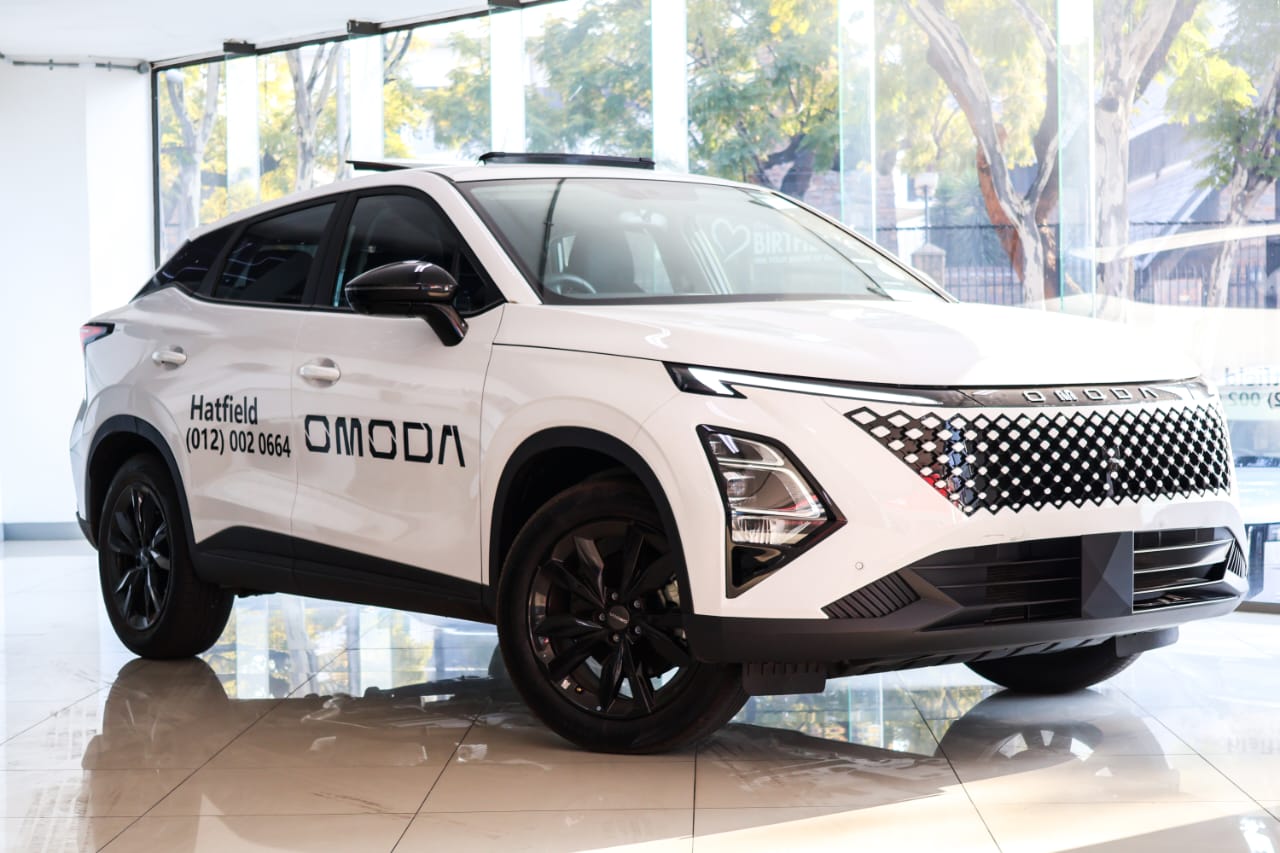 2025 Omoda C5 1.5T Luxury X Q2FyTGlzdGluZzo1MDEzNDk R415900 | Avo Auto