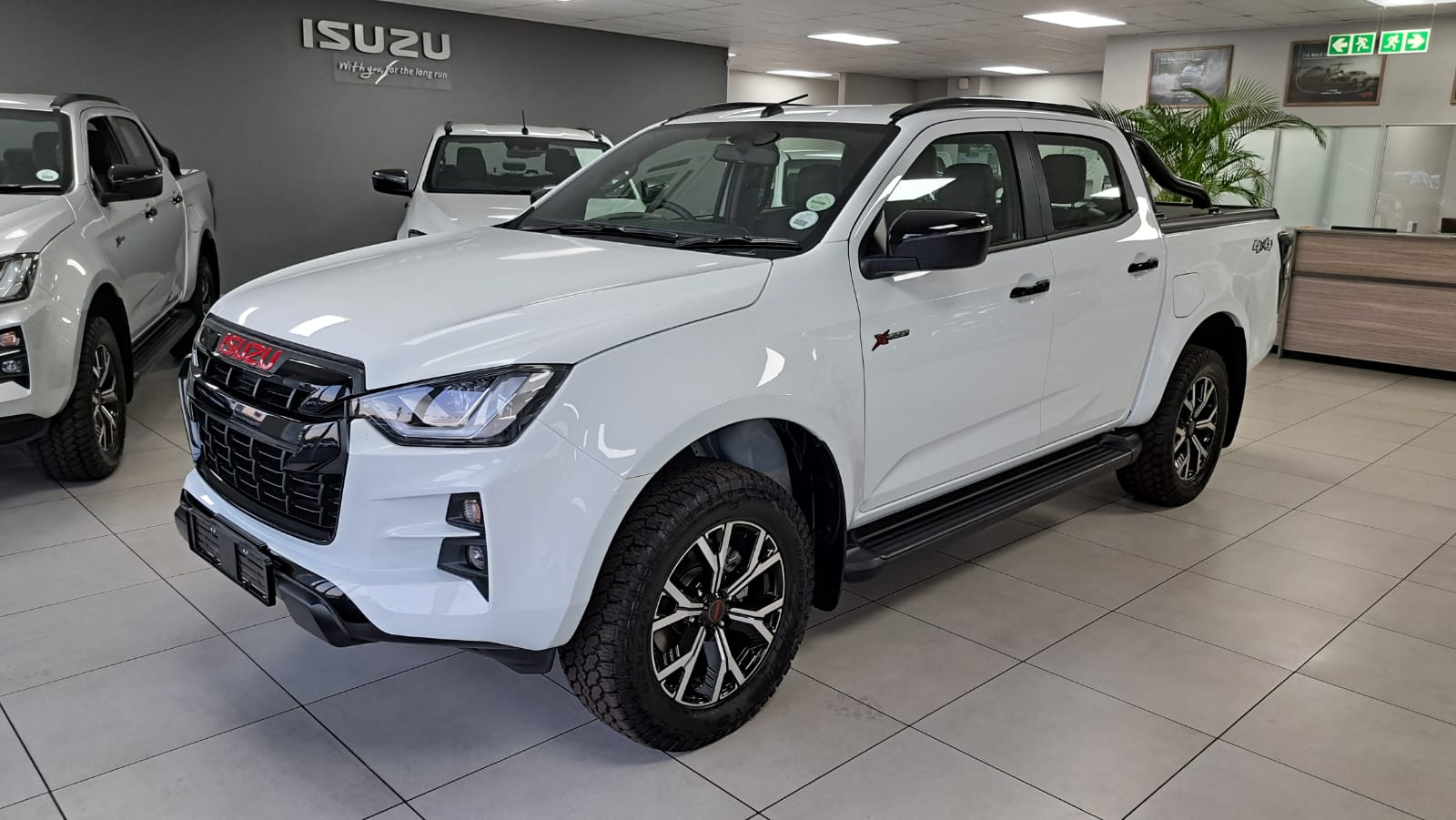 2025 Isuzu D-Max 1.9 Ddi HR X-Rider Double Cab Auto 4x4 Q2FyTGlzdGluZzo0MDEwOTU R689900 | Avo Auto