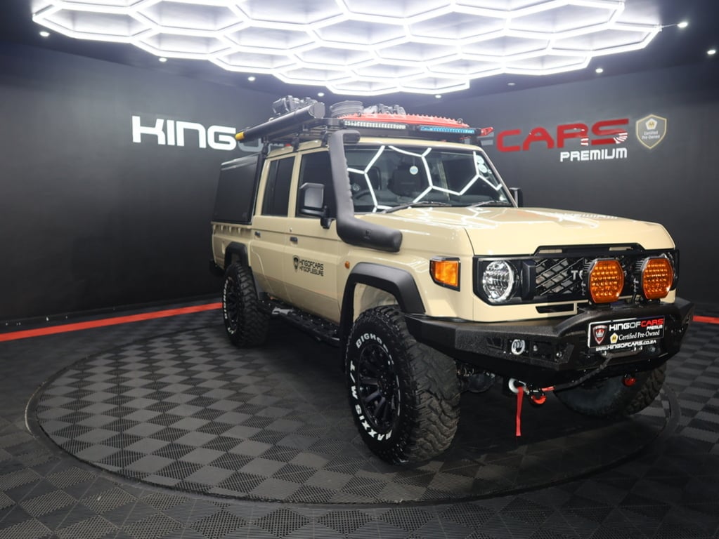 2025 Toyota Land Cruiser 79 2.8 GD-6 Double Cab Auto Q2FyTGlzdGluZzo0MDczNTg R1599950 | Avo Auto