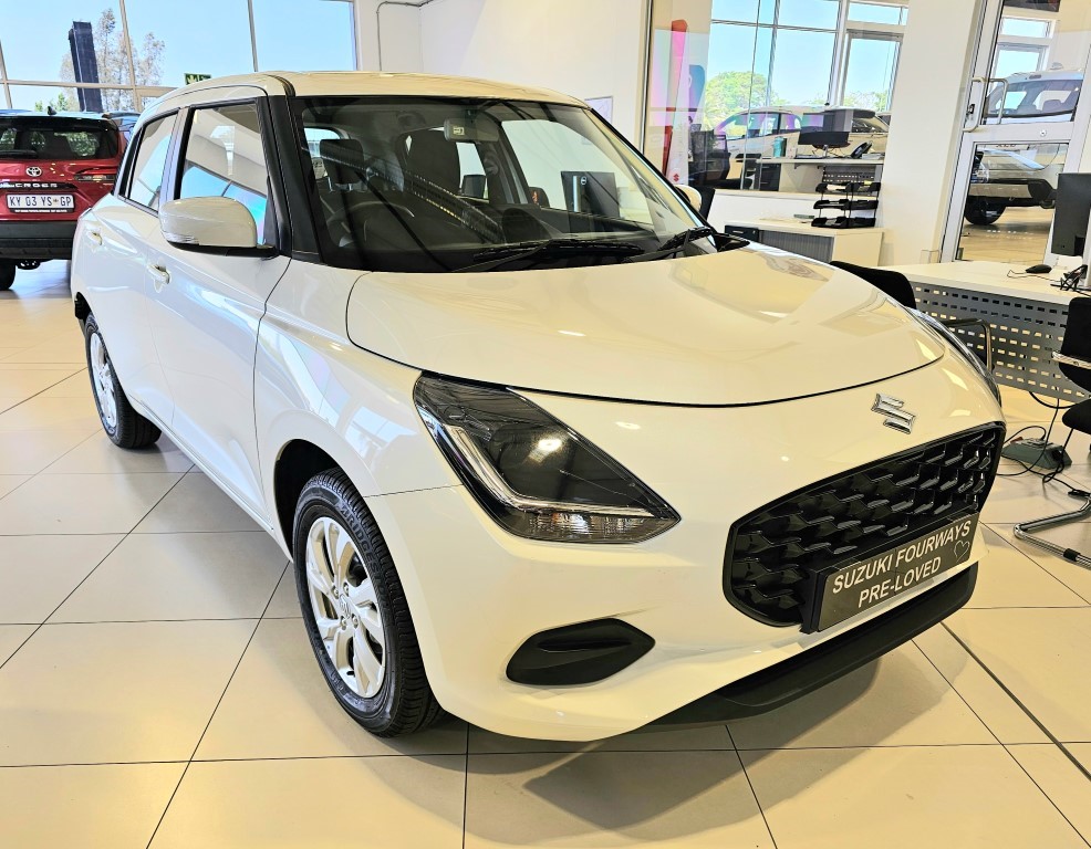 2025 Suzuki Swift 1.2 GL Q2FyTGlzdGluZzozNzMzNTI R214800 | Avo Auto