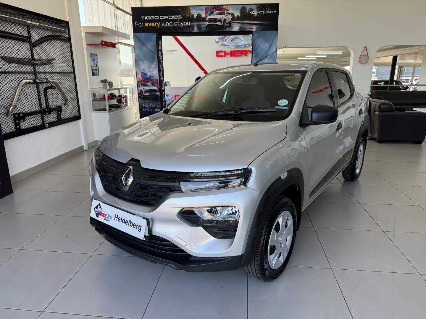 2025 Renault Kwid 1.0 Life 5 Door Q2FyTGlzdGluZzo0OTQ3NzQ R169500 | Avo ...