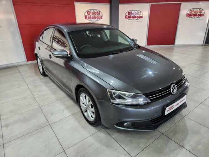 2012 Volkswagen VW Jetta 6 1.4 TSi Comfortline Q2FyTGlzdGluZzo0Njg1OTI ...