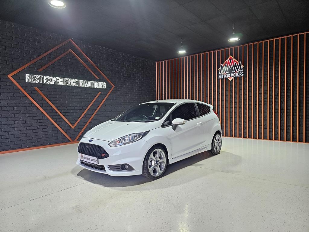 2014 Ford Fiesta ST 1.6 EcoBoost GDTi Q2FyTGlzdGluZzo0NDkxMTA R199900 ...