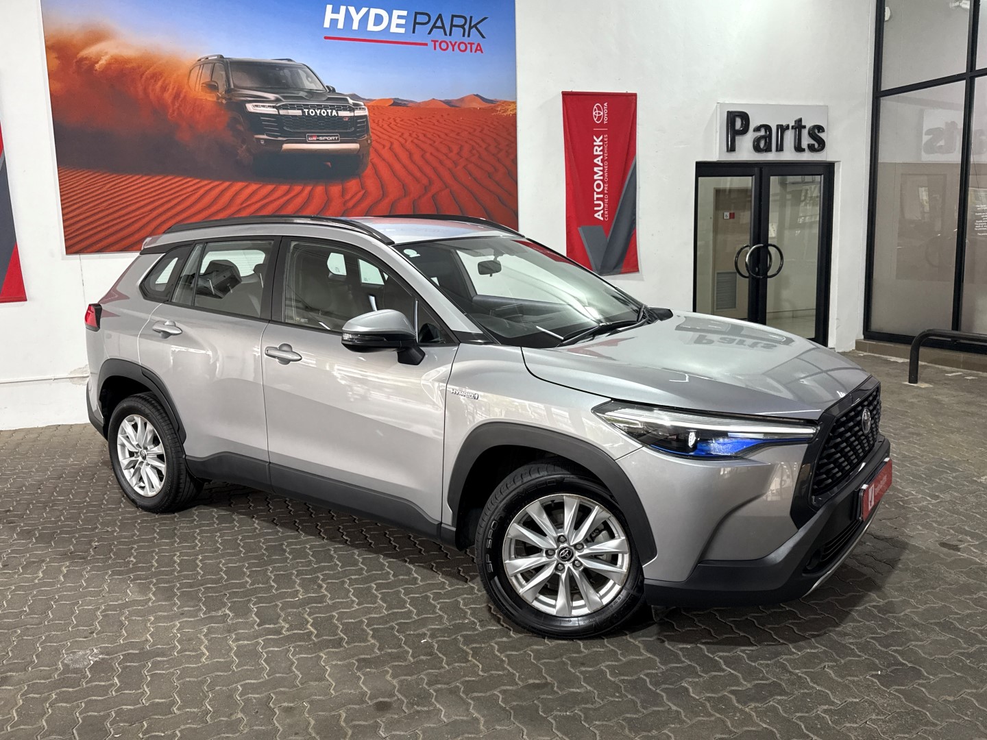 2023 Toyota Corolla Cross 1.8 XS Hybrid Q2FyTGlzdGluZzo0Mjg0Mjc R399995 ...