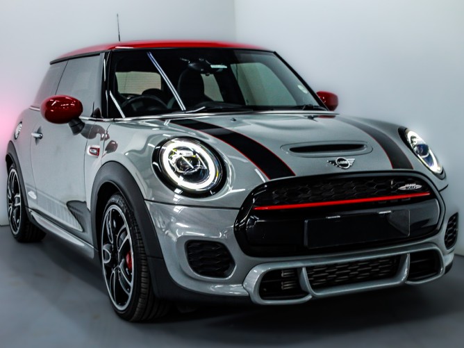 2019 MINI Cooper JCW Steptronic Q2FyTGlzdGluZzo0MDQ2NTU R449000 | Avo Auto