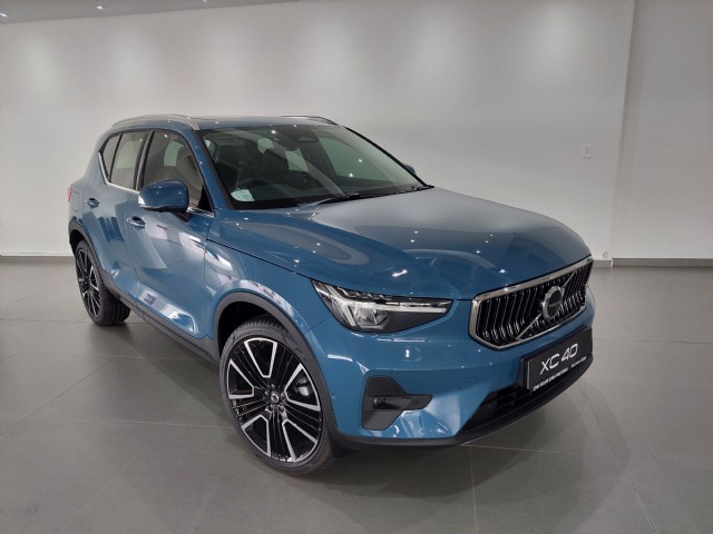 2023 Volvo XC40 B5 Plus Bright Geartronic AWD Q2FyTGlzdGluZzo0MTMwMzE ...